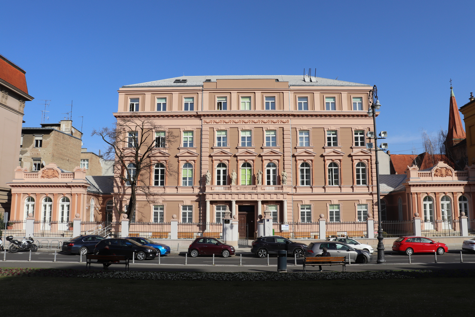 Svečano otvorena cjelovito obnovljena zgrada Pravnog fakulteta u ...